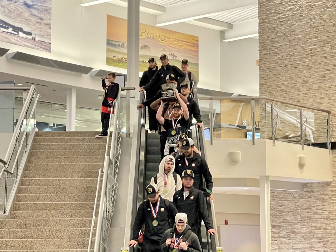 The champs are home! Beavers are welcomed back to Minot | News, Sports ...